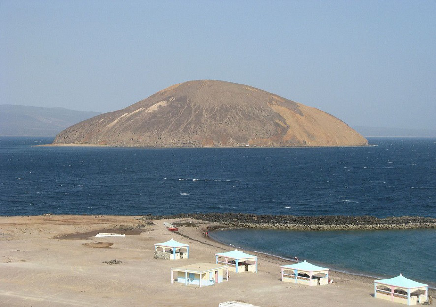 The mysterious Devil’s Island in Djibouti everyone is curious to visit ...